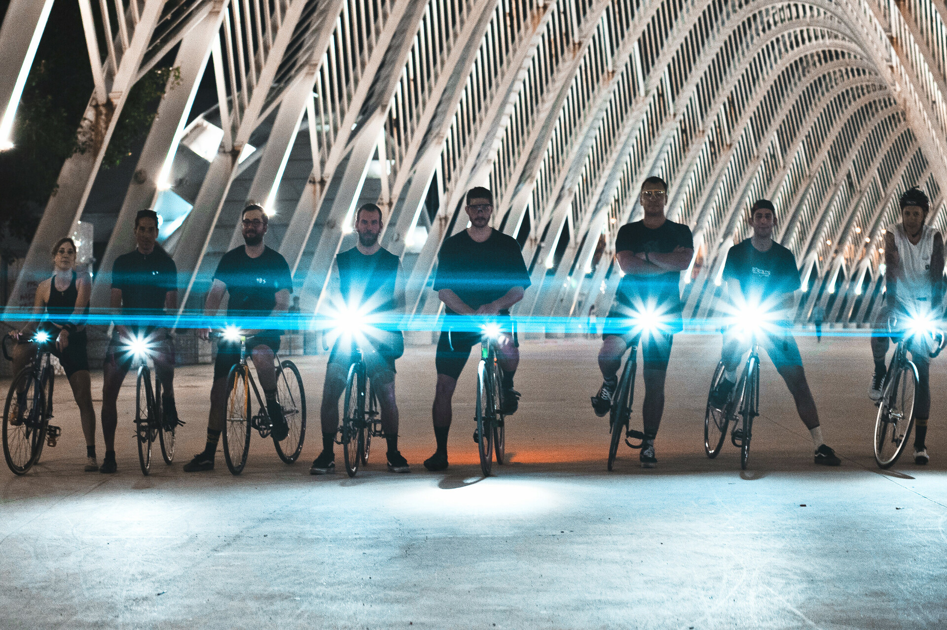 Cream Fixed: Η ποδηλατική κοινότητα που σαρώνει τους δρόμους της Αθήνας ...