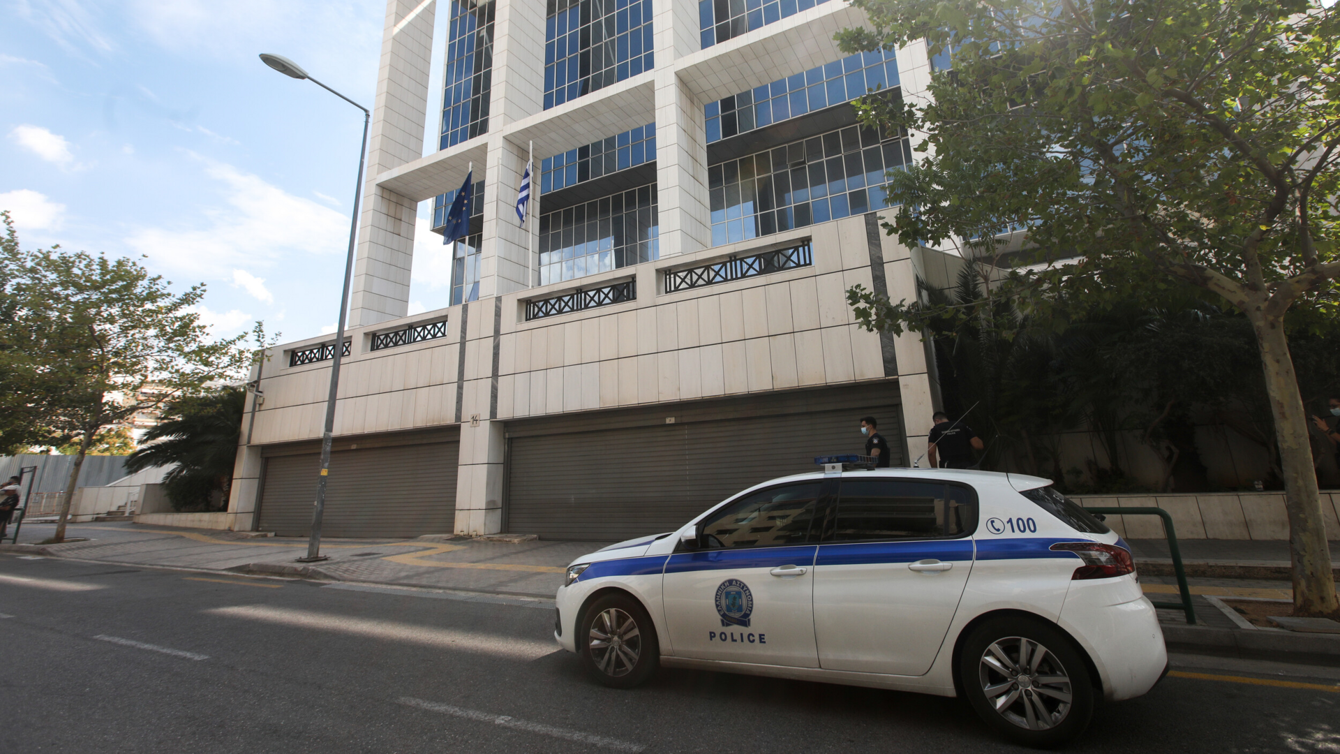 Επίθεση με μαχαίρι έξω από το Εφετείο Αθηνών | LiFO