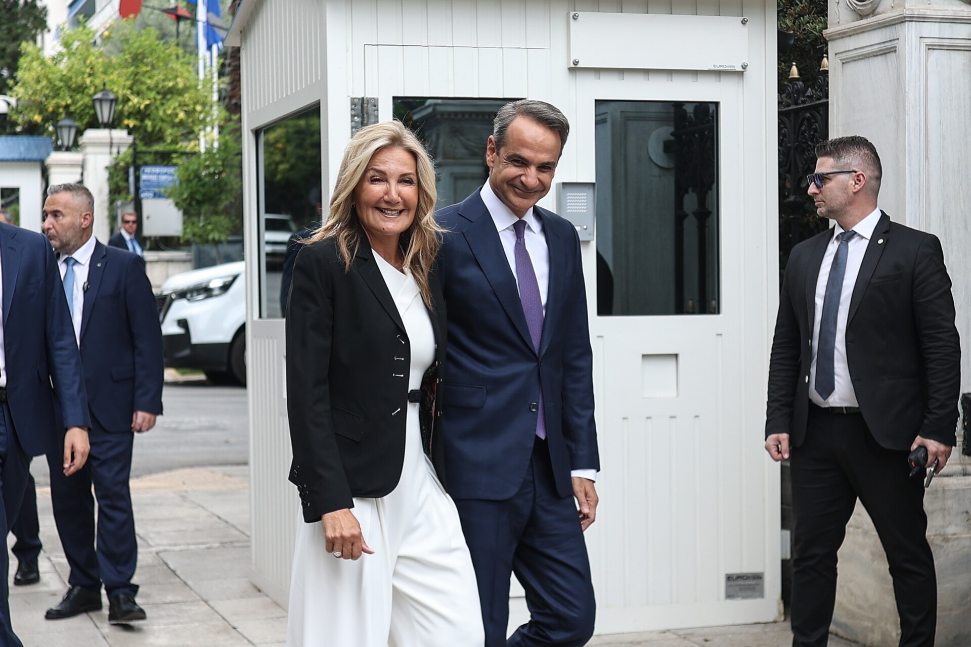 Με τη Μαρέβα και τα τρία παιδιά τους ο Μητσοτάκης στην ορκωμοσία ...