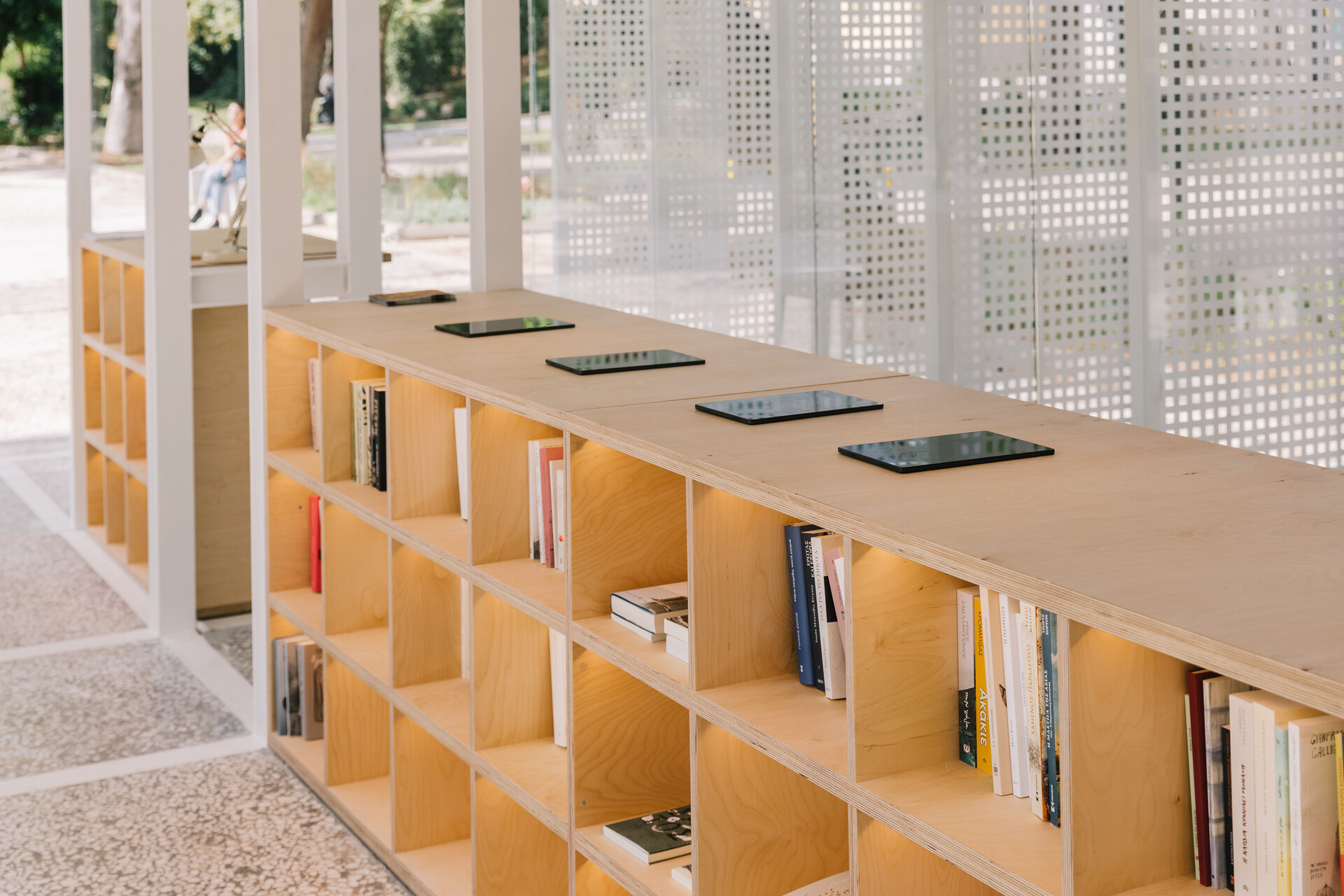 Athens Book Space: Μια αναγνωστική όαση στο Πάρκο Ελευθερίας | LiFO