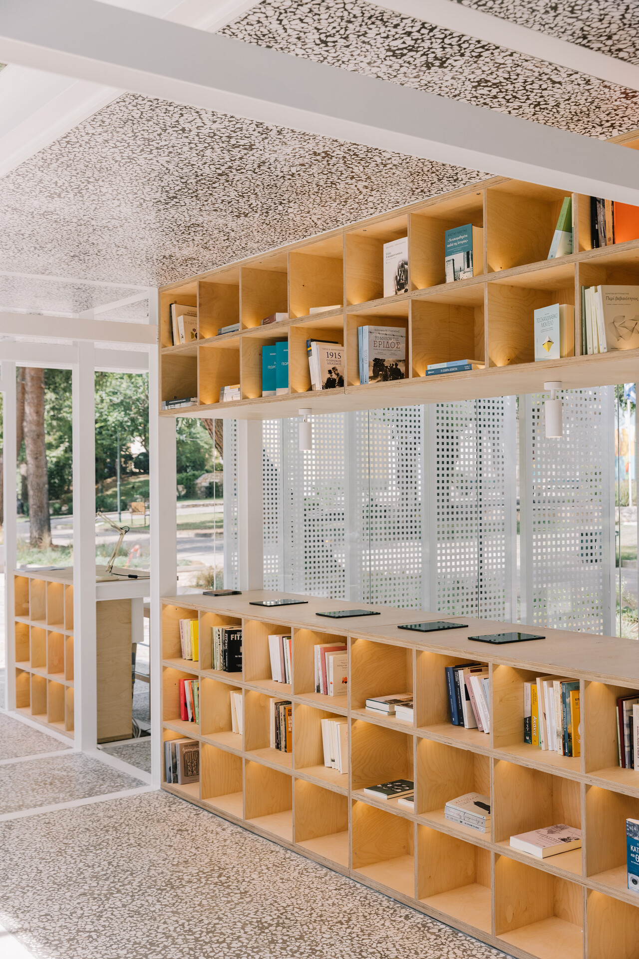 Athens Book Space: Μια αναγνωστική όαση στο Πάρκο Ελευθερίας | LiFO