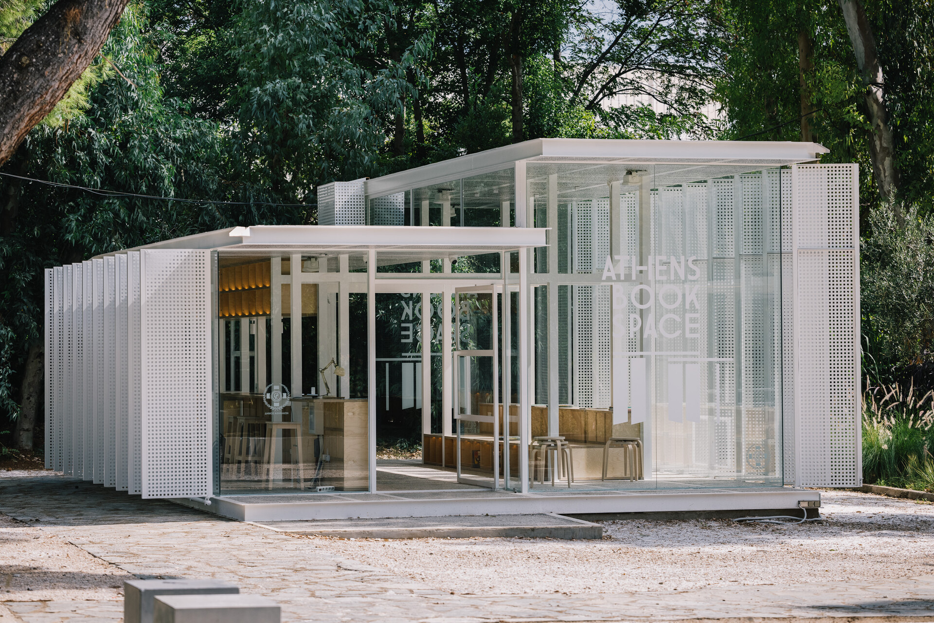 Athens Book Space: Μια αναγνωστική όαση στο Πάρκο Ελευθερίας | LiFO
