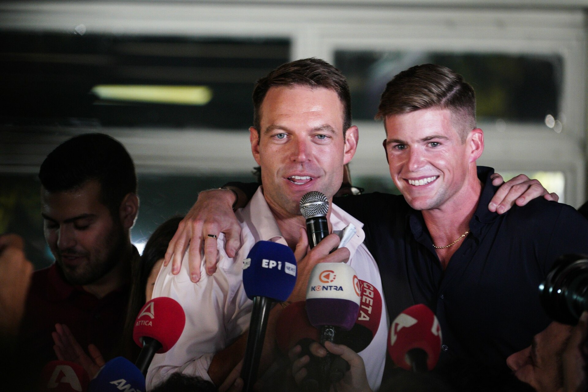 Ο Στέφανος Κασσελάκης παντρεύεται αύριο τον σύντροφό του Tyler στη Νέα ...