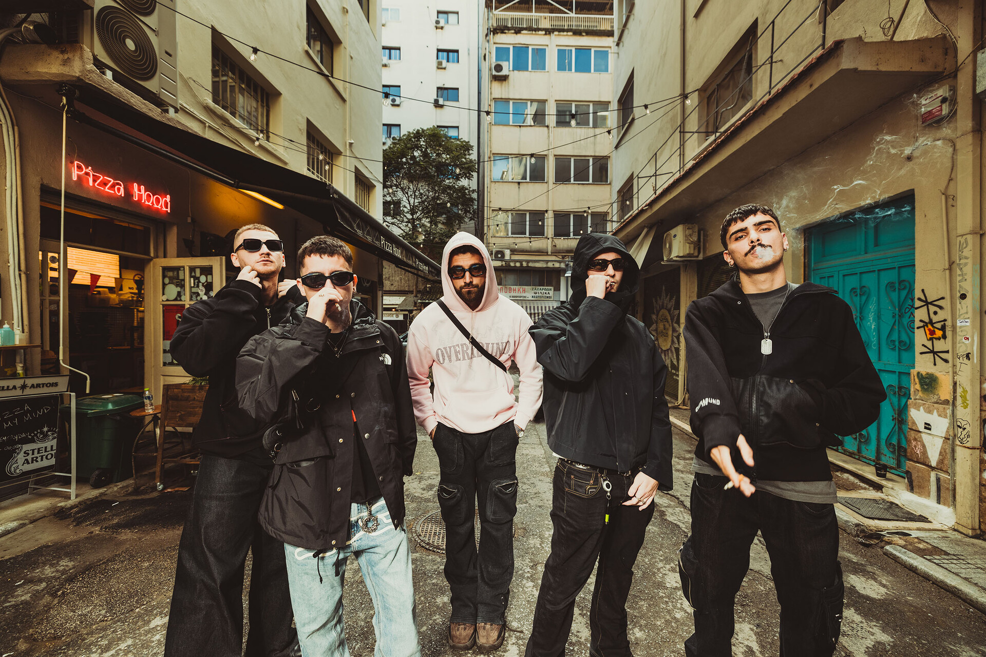 Αυτή η ομάδα πιτσιρικάδων φτιάχνει την πιο συναρπαστική ραπ στην Ελλάδα ...