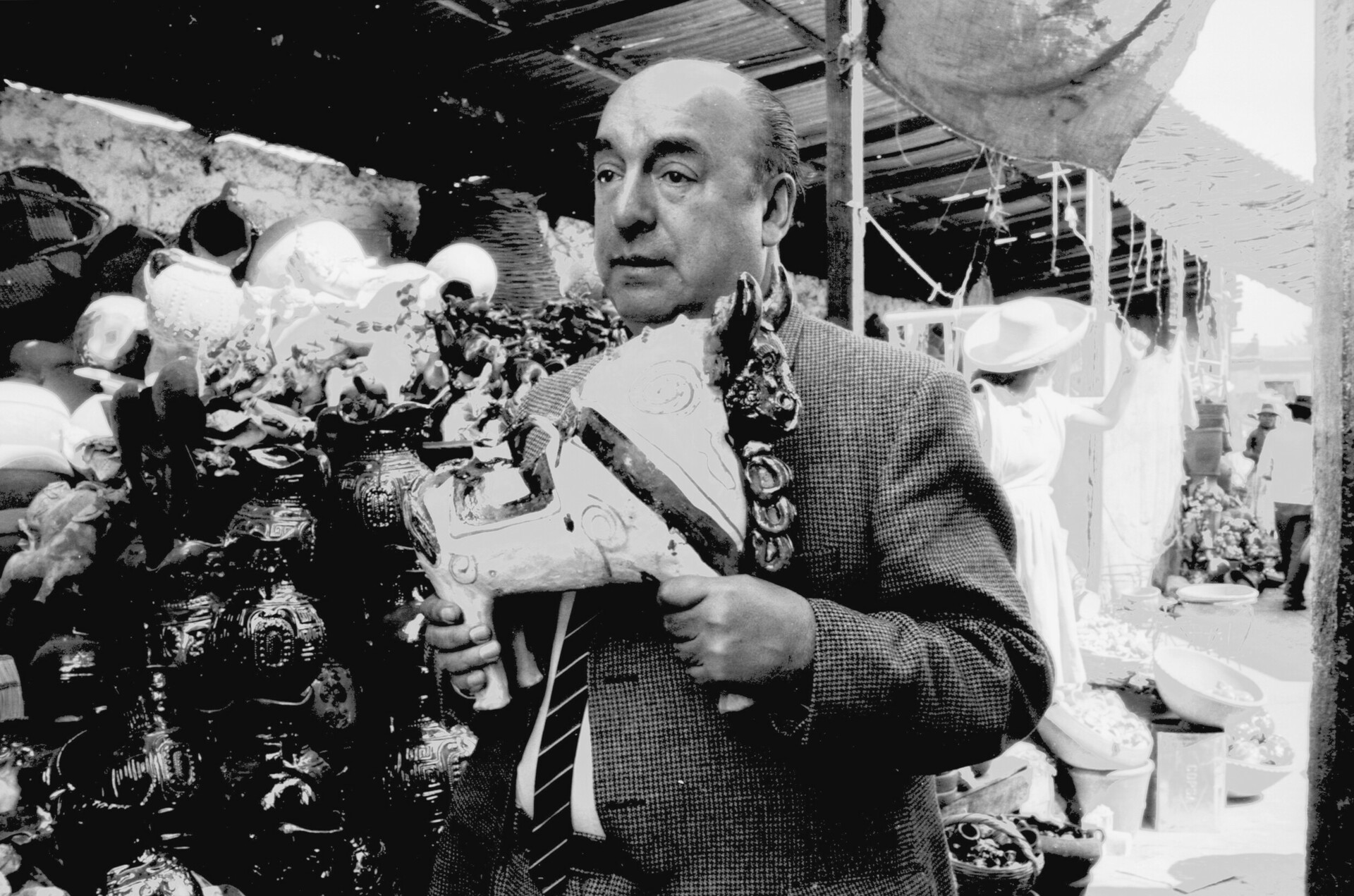 Σαν σήμερα το 1973 πέθανε ο Χιλιανός συγγραφέας Πάμπλο Νερούδα | LiFO