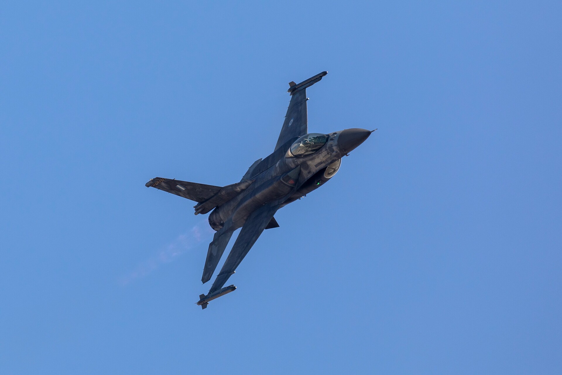 Πτώση F-16 στο Αιγαίο: «Πάω στην Αθήνα να δω το παιδί μου», λέει ο ...