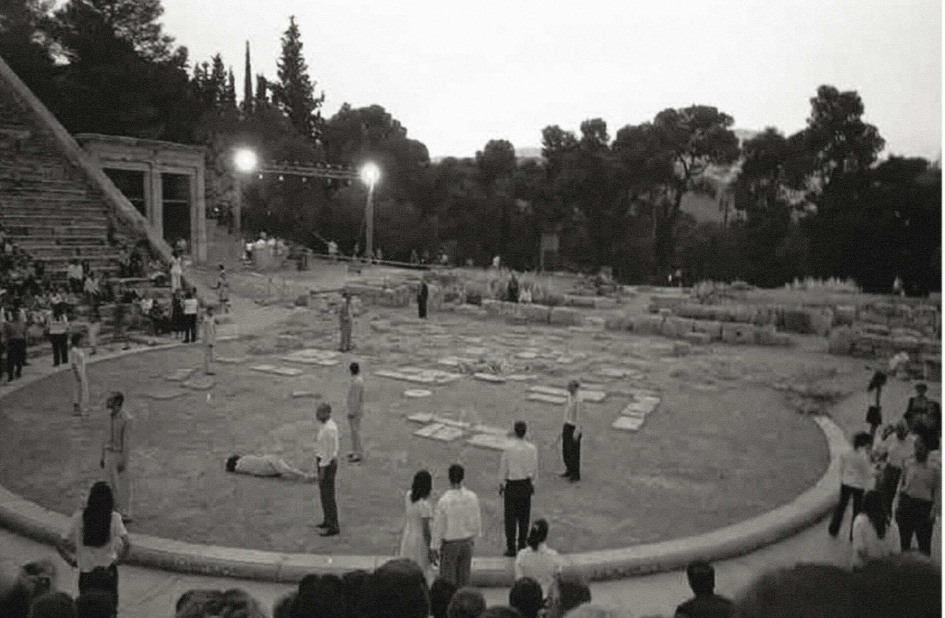 Η αξέχαστη Αντιγόνη του Λευτέρη Βογιατζή | LiFO