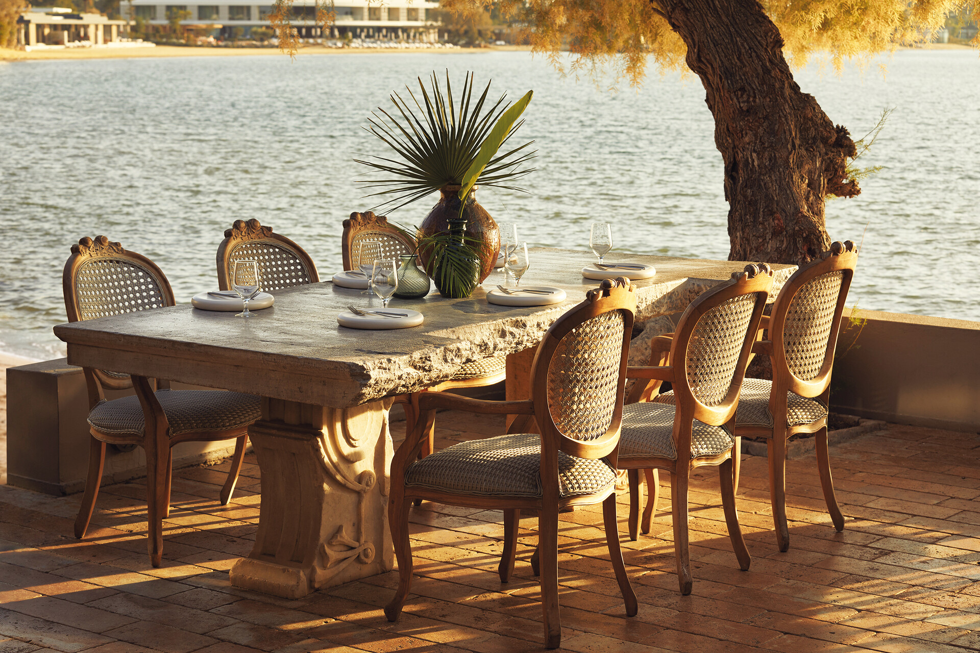 Ark all day restaurant: Το ελληνικό καλοκαίρι στην πιο αριστοκρατική ...