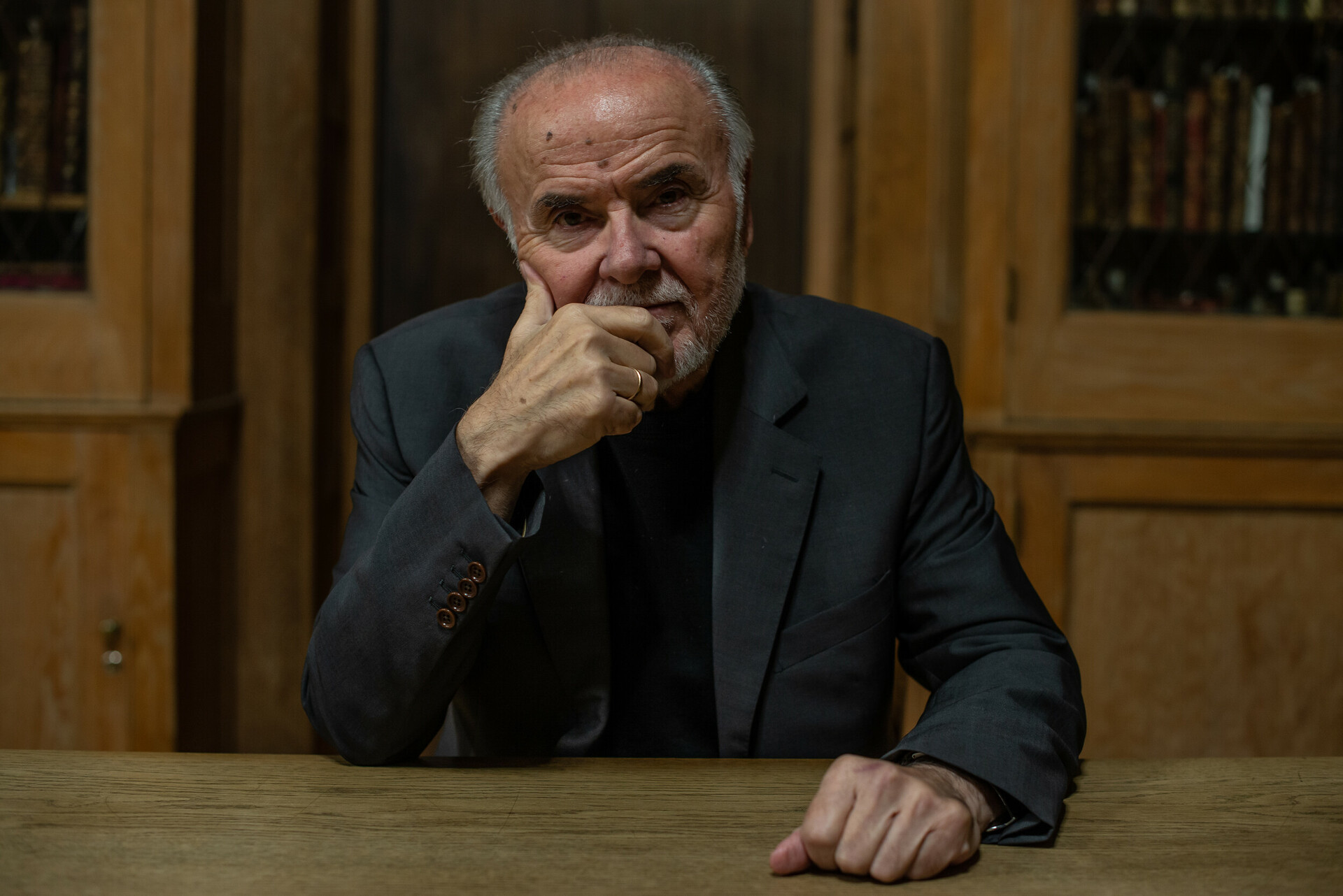 Μιχάλης Γκανάς (1944-2024): Ο ποιητής της συλλογικής μας μνήμης | LiFO