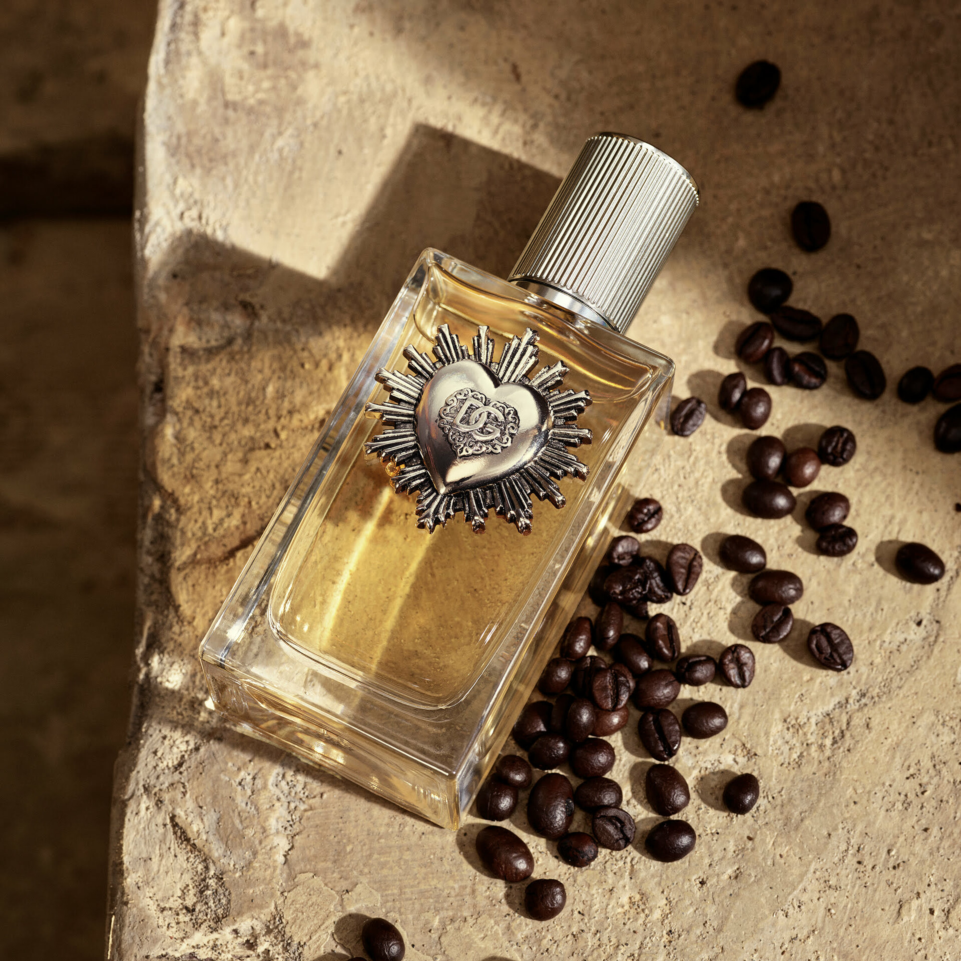 Devotion For Men: Το νέο ανδρικό άρωμα από τον οίκο Dolce&Gabbana | LiFO