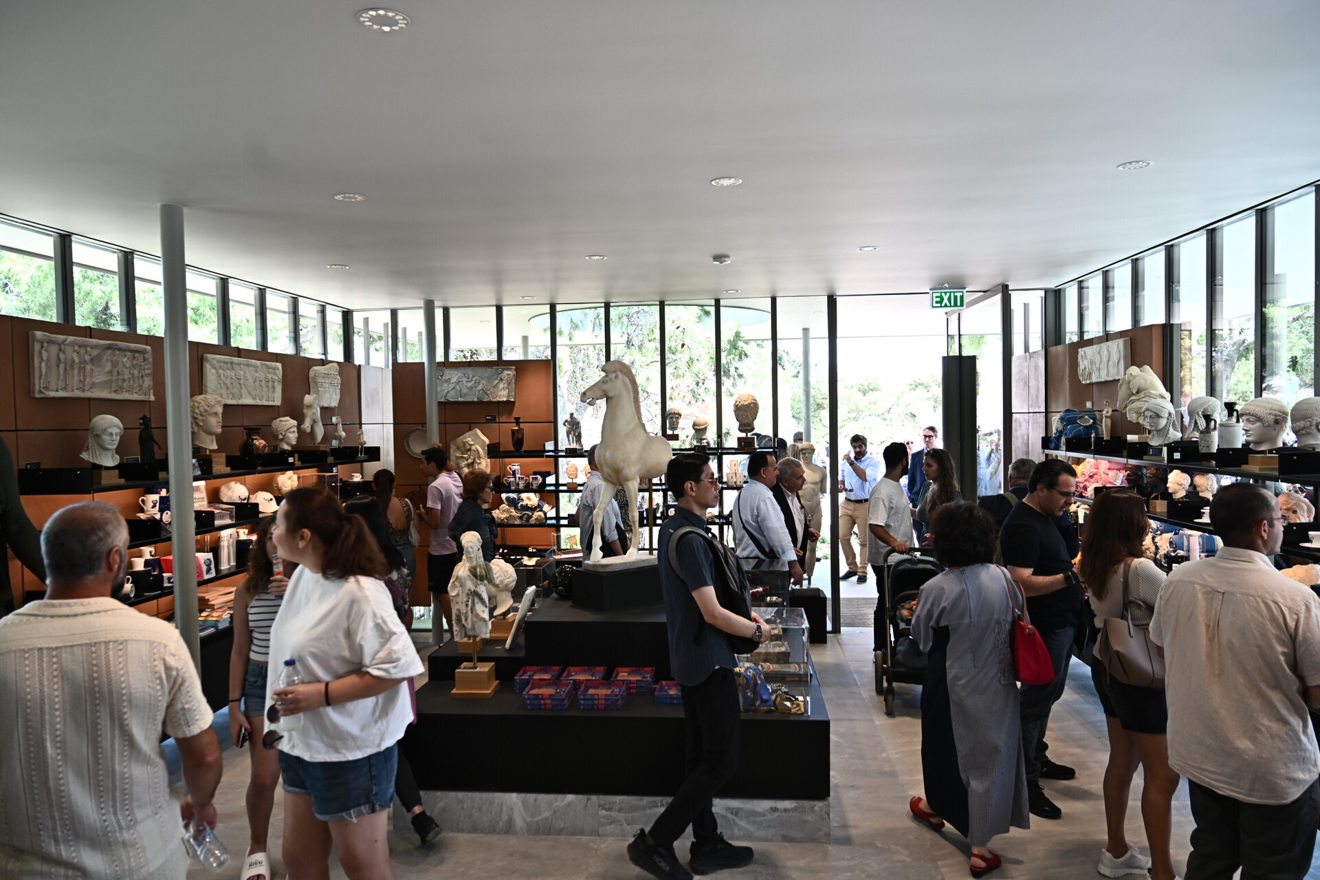 Το νέο Πωλητήριο στην Ακρόπολη ως αρμονική, λειτουργική προσθήκη | LiFO