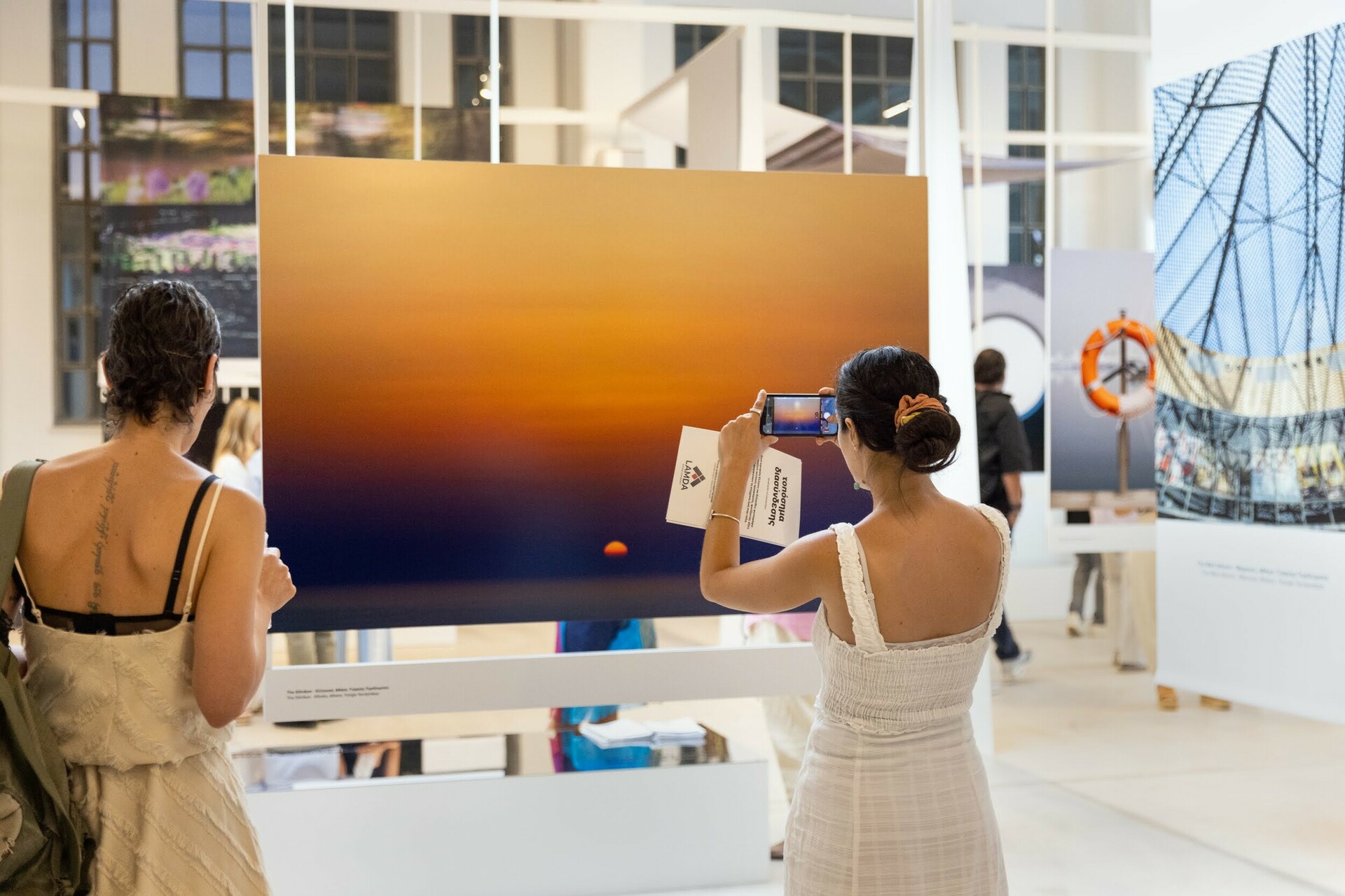 Τοπόσημα Διασύνδεσης: 7 φωτογράφοι αποτυπώνουν τη σχέση μας με τους «ζωντανούς» χώρους της LAMDA ...