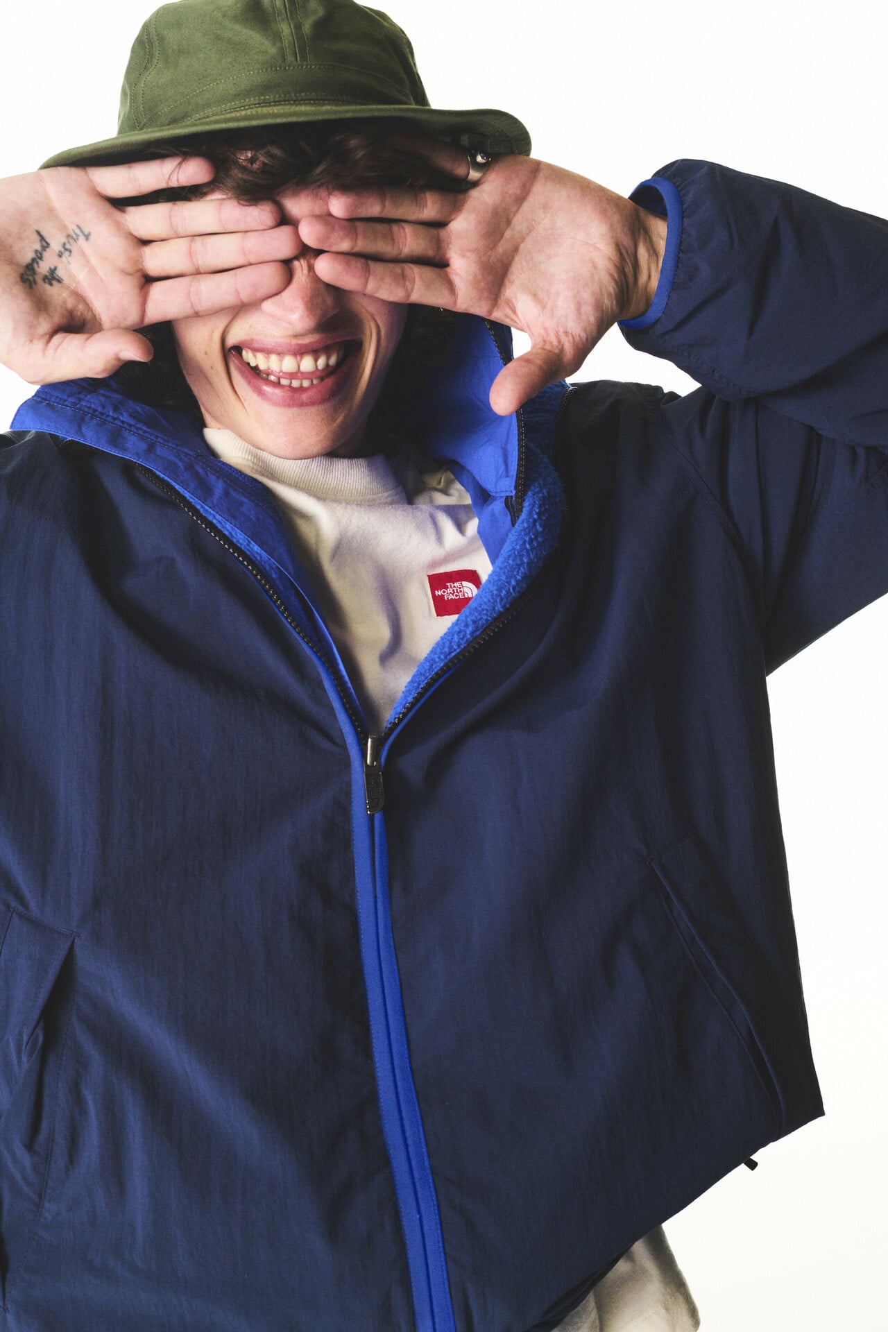 The North Face Red Box: Το outdoor staple που έγινε streetwear uniform ...