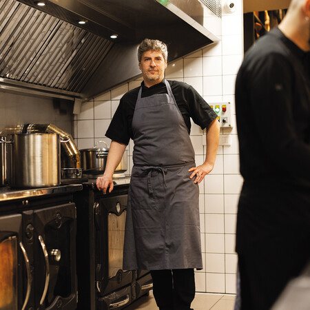 Μανώλης Παπουτσάκης: «Νομίζεις ότι το χαίρεται ο εστιάτορας που ...